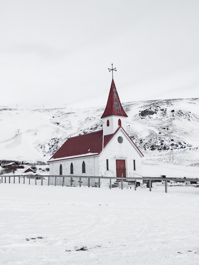 Reykjavik airport Fast Track Customs services - Priority Pass